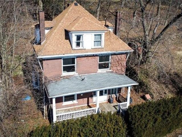 E Fulton St, Butler, Home For Sale