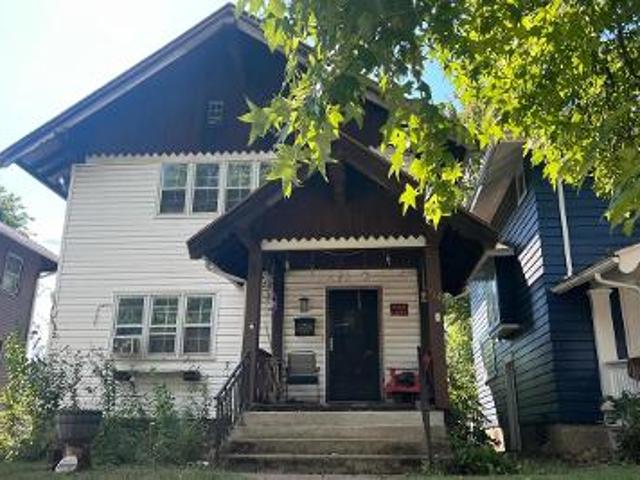 E Fairview Ave