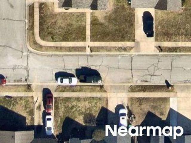 E Fairlane Ave