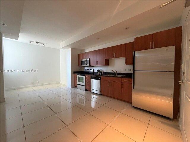 E Flagler St Apt,miami, Condo For Sale
