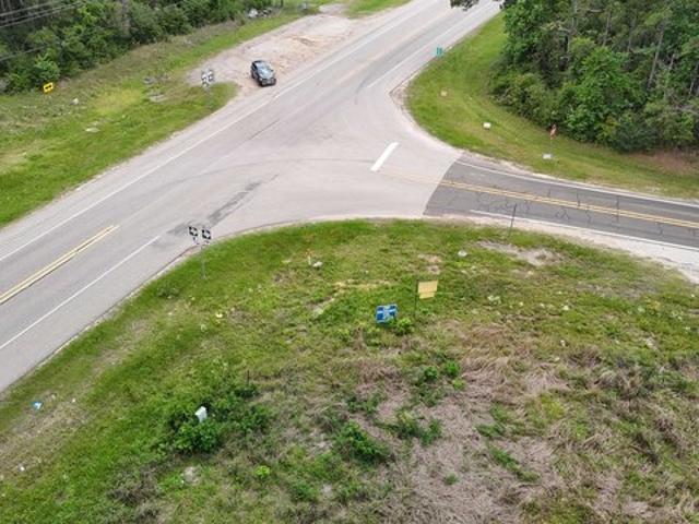E Fm 1943, Fred, TX 77616