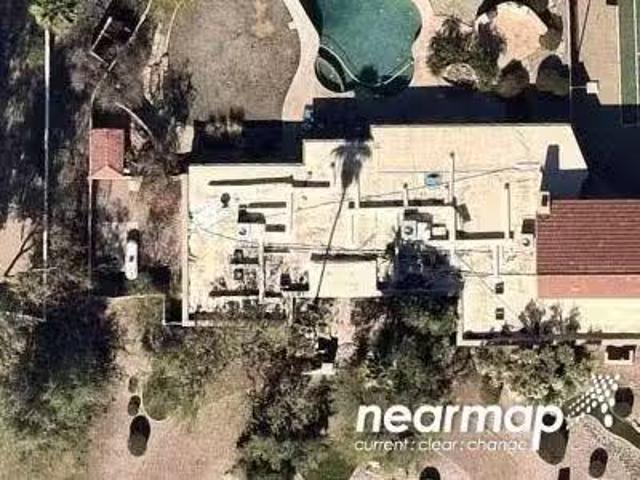 E Foothill Dr