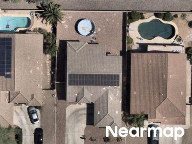 E Fontana Dr