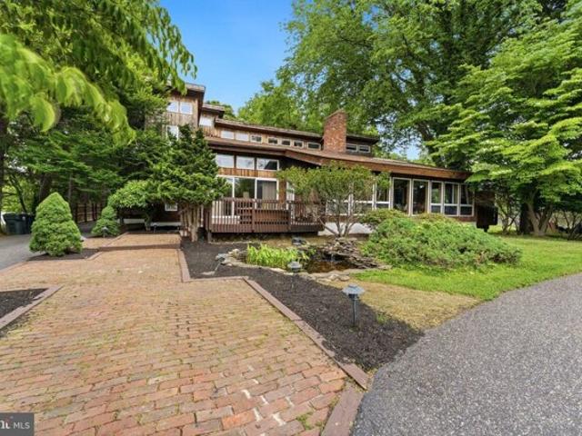 E Freehold Rd, Freehold, Home For Sale