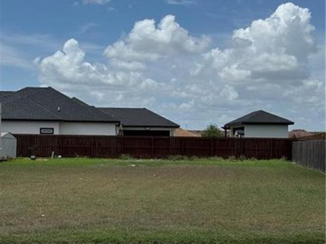 E Gardenia Ave, Hidalgo, TX 78557