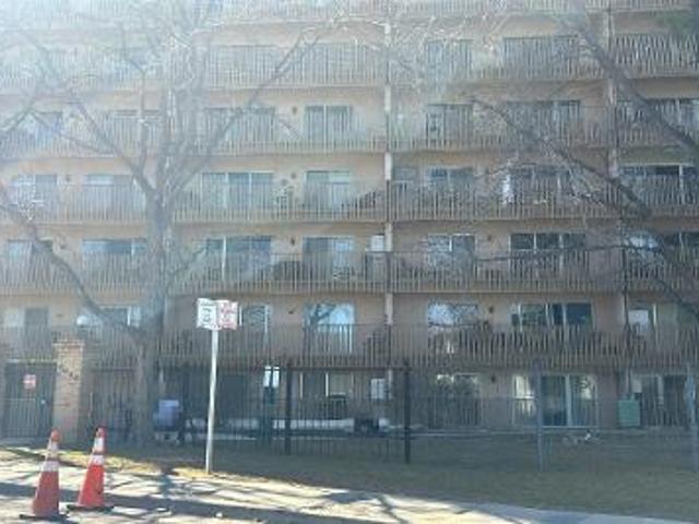 E Girard Ave Apt 102