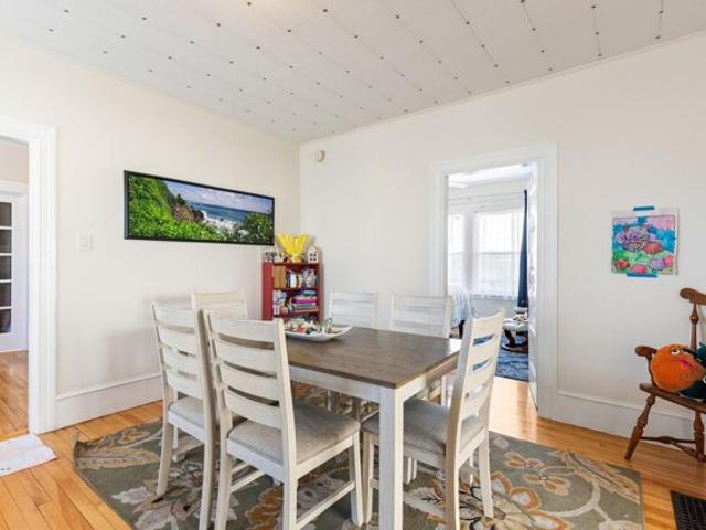 E Grand Ave Apt,scarborough, Condo For Sale