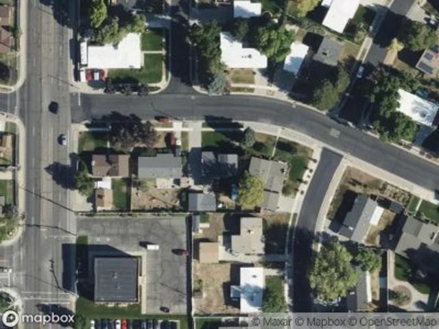 E Greenfield Ave