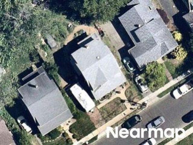 E Greenwood Ave