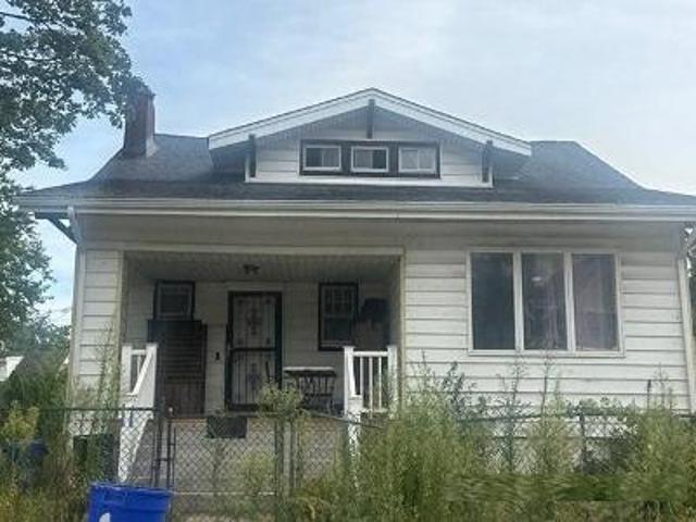 E Hudson St