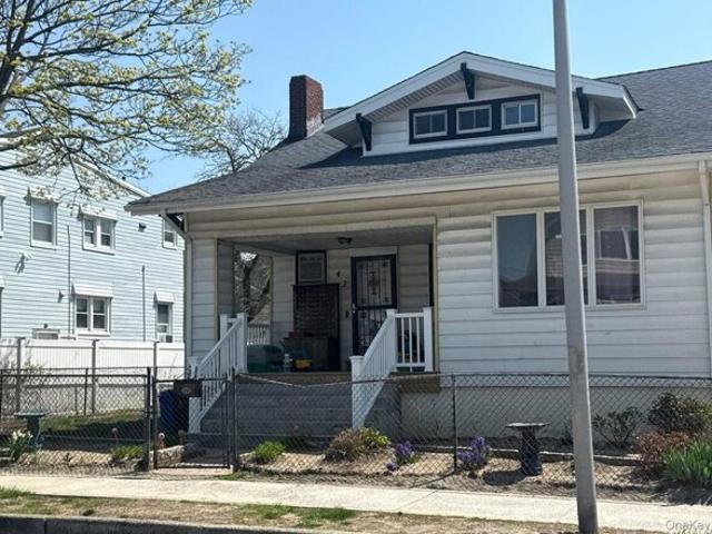 E Hudson St, Long Beach, Home For Sale