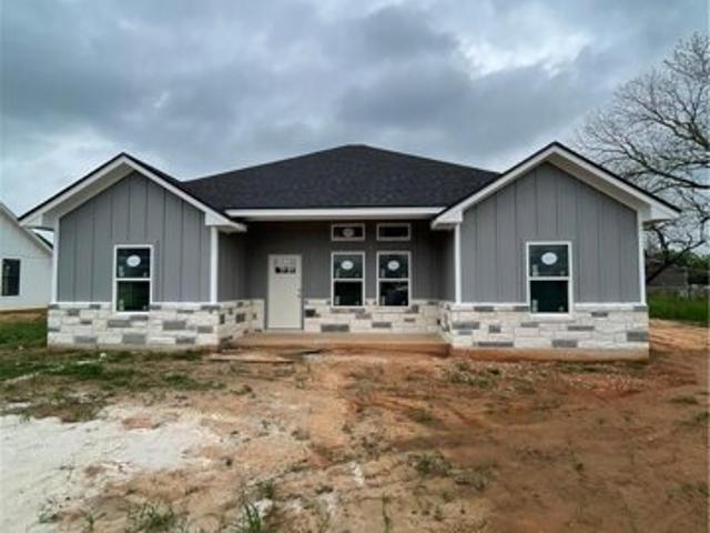 E Hunt St, Bremond, Home For Sale