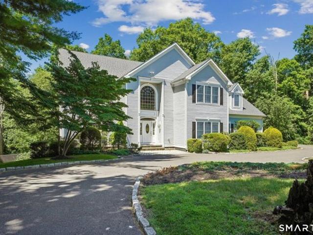 E Hunting Ridge Rd, Stamford, Home For Sale
