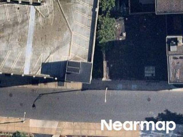 E Hanover St