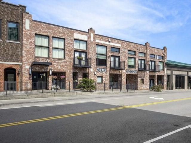 E Harper Ave, Maryville, Condo For Sale