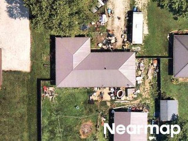 E Hazelwood Dr N
