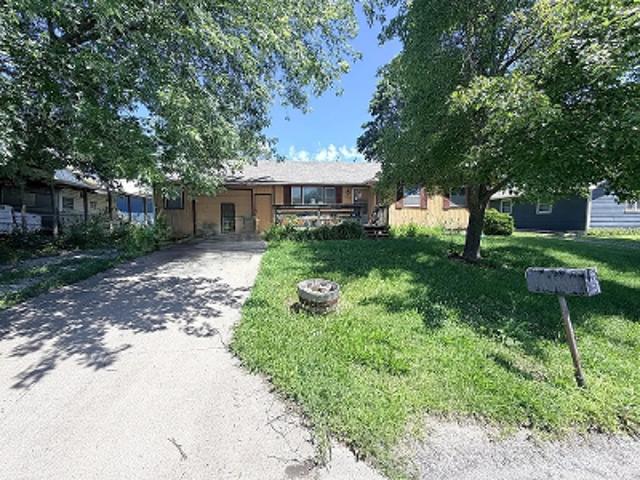 E Herriman St