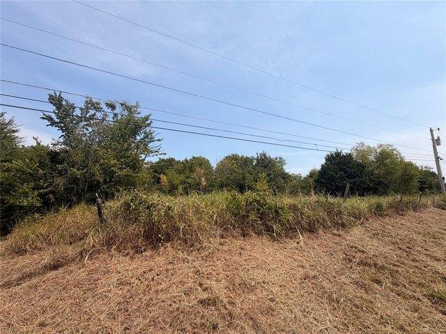 E Highland St, Tecumseh, OK 74873