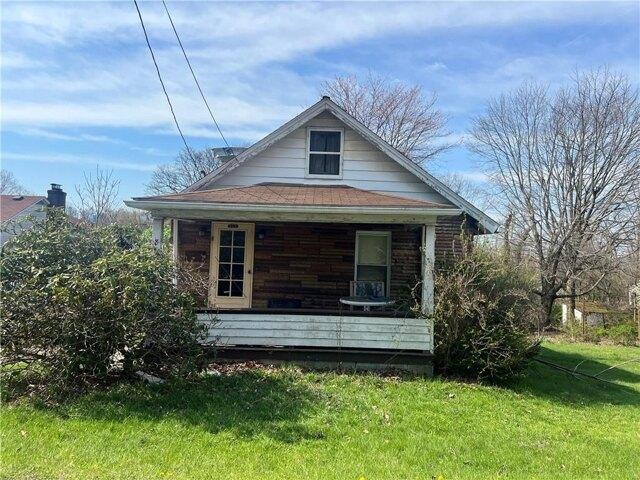 E Hill Dr, New Kensington, Home For Sale