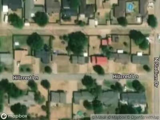 E Hillcrest Ln