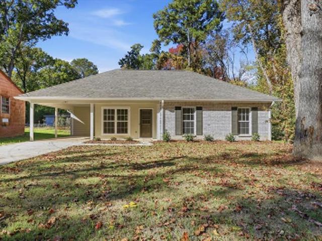 E Hillsdale Dr