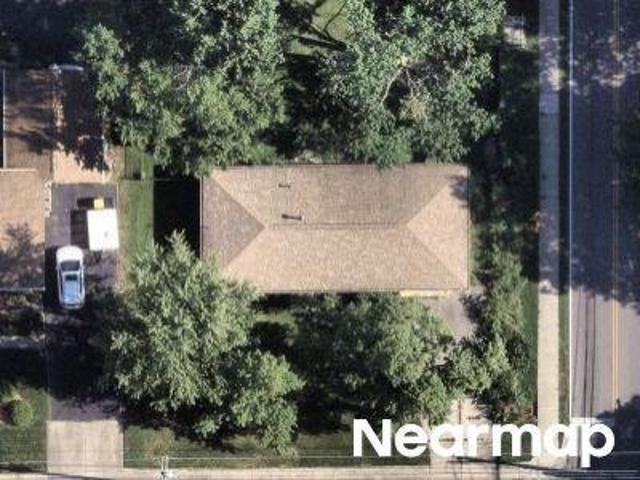 E Hoover St