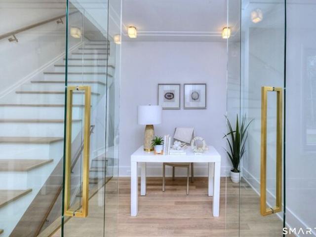 E Horseshoe Ln, Westport, Home For Sale