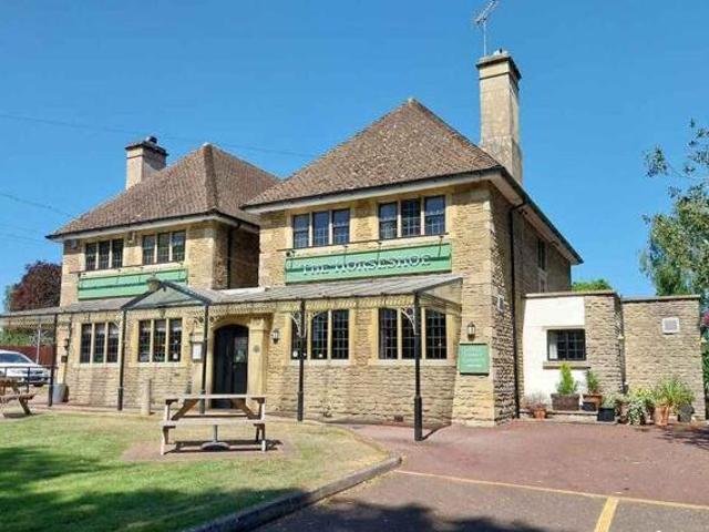 E Horseshoe, Overstone Road, Pub For Sale