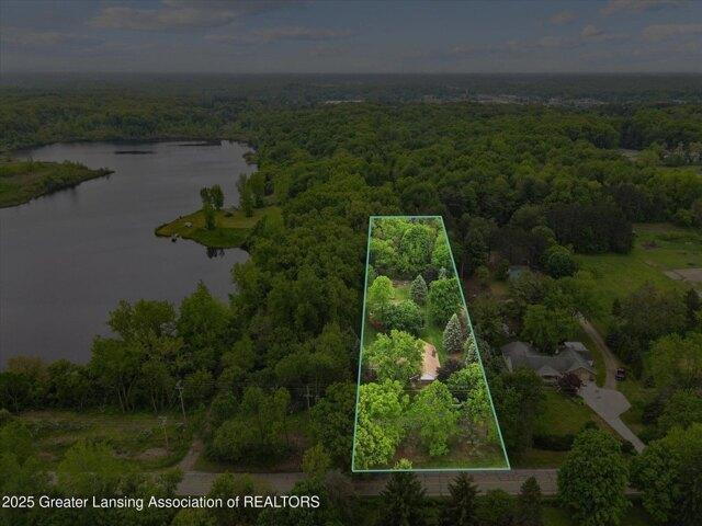 E Howe Rd, Dewitt, Home For Sale