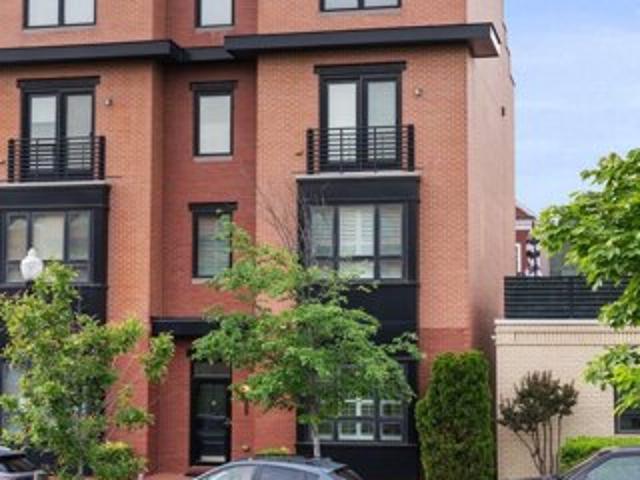 E Howell Ave, Alexandria, Home For Sale