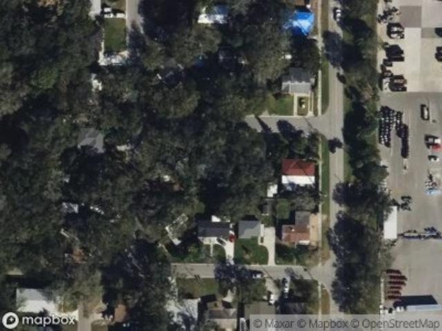E Howell St