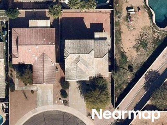 E Indian Wells Pl