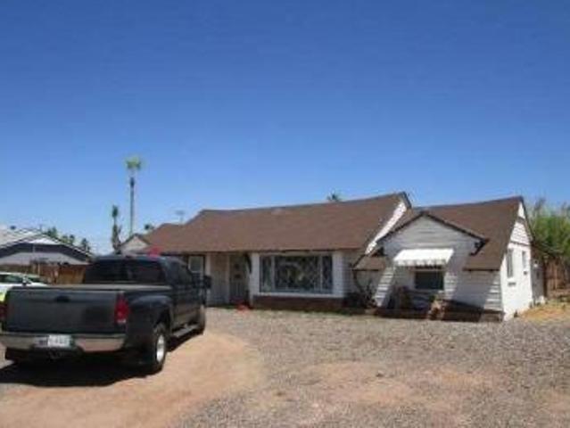 E Kachina Ave