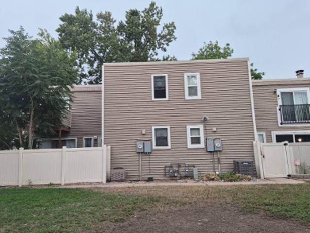 E Kansas Cir
