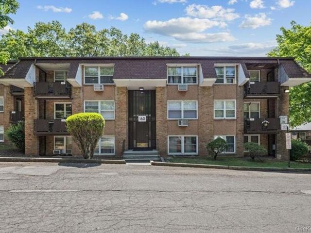 E Kearsing Pkwy, Monsey, Condo For Sale