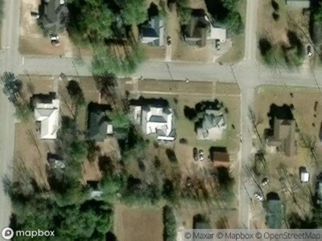 E Kelly St