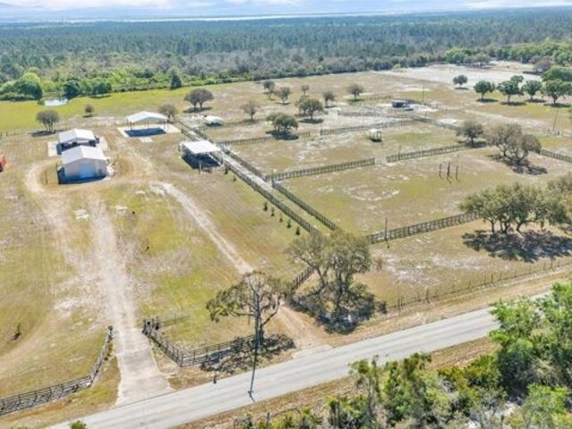 E Lake Buffum Rd, Lake Wales, Farm House For