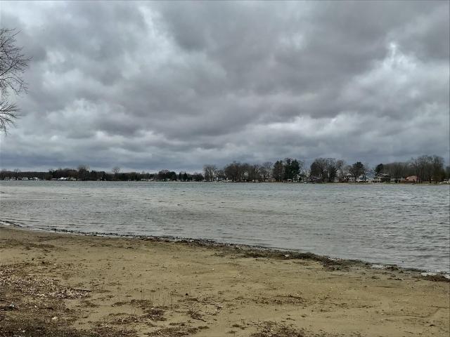 E Lake Drive