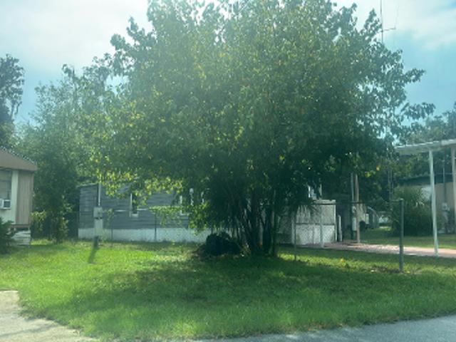 E Lake Park Dr