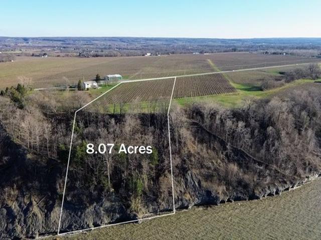 E Lake Rd, North East, PA 16428