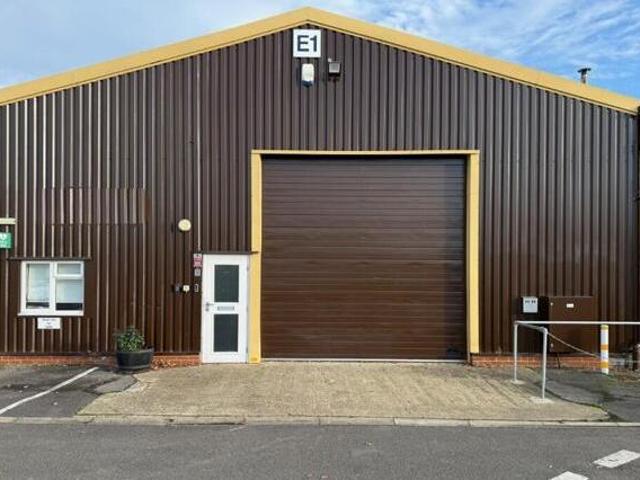 E Lambs Farm Business Park, Basingstoke Road, Warehouse To Lease