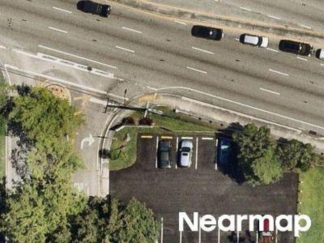 E Laurel Dr Apt 8f