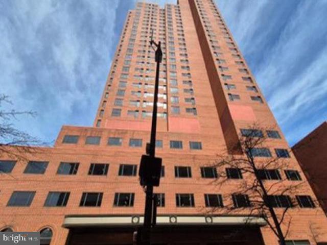 E Lee St 1002 1003