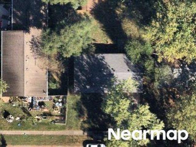 E Lexington Dr