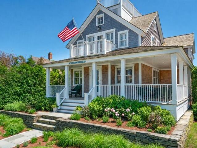 E Lincoln Ave, Nantucket, Home For Sale