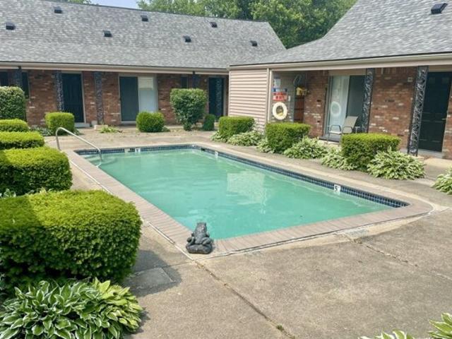 E Lincoln Ave Apt,royal Oak, Home For Sale