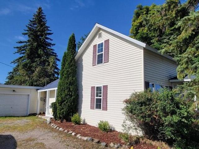 E Lincoln Ave, Cheboygan, Home For Sale
