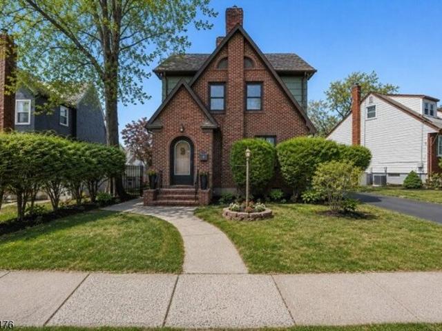 E Lincoln Ave, Roselle Park, Home For Sale
