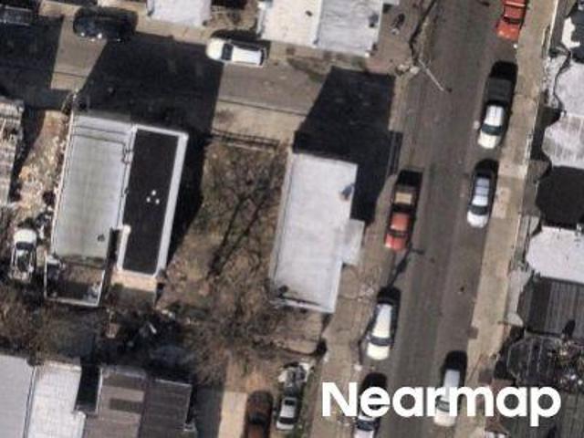 E Lippincott St