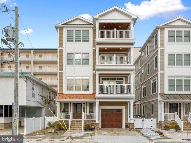 E Louisville Ave, Wildwood, Home For Sale